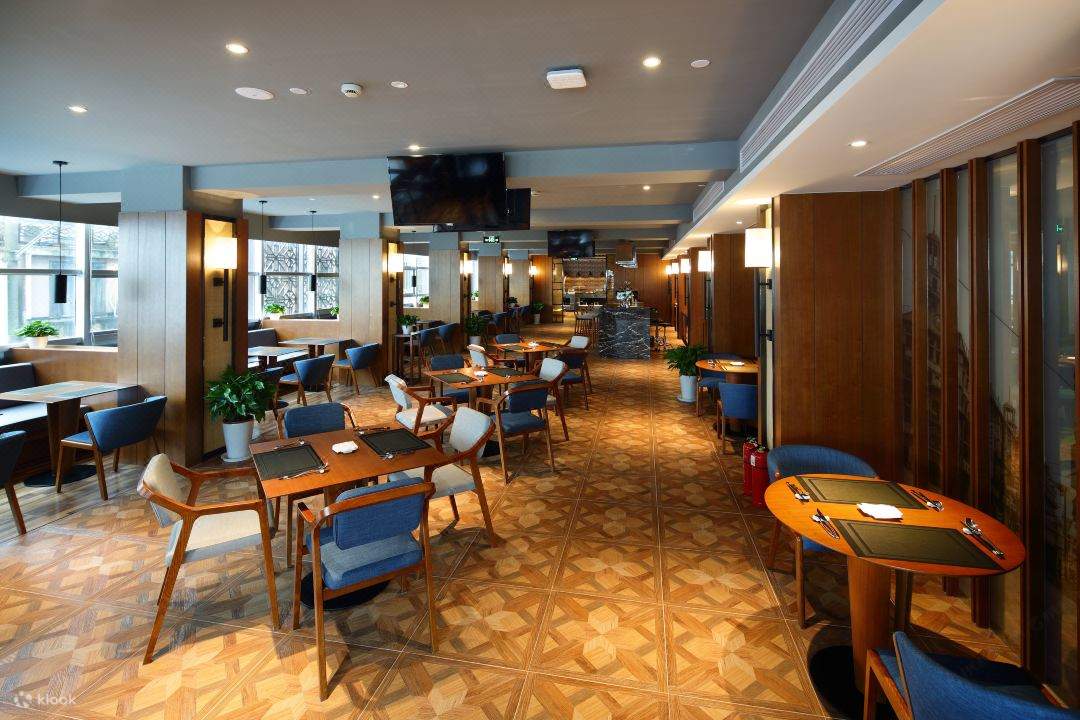 [Near the Bund] Shanghai Zhenyue Hotel Accommodation Package - Klook